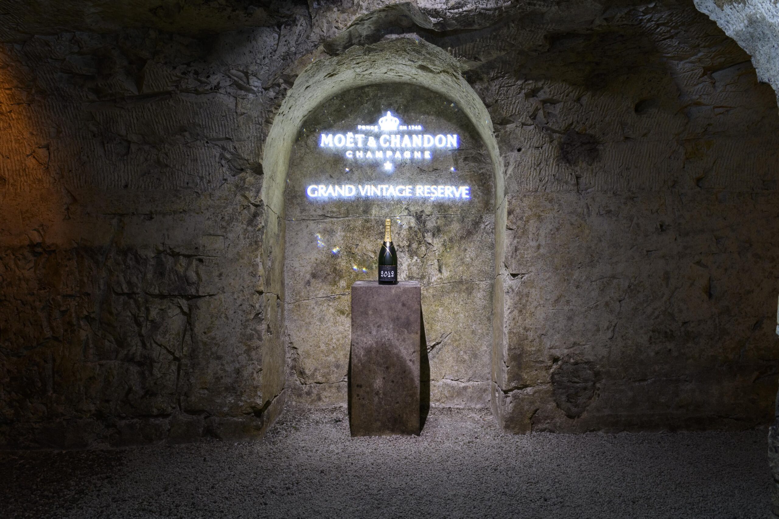 Grand Tour | Champagne: Moët & Chandon (Lvmh) presenta in Italia la ...